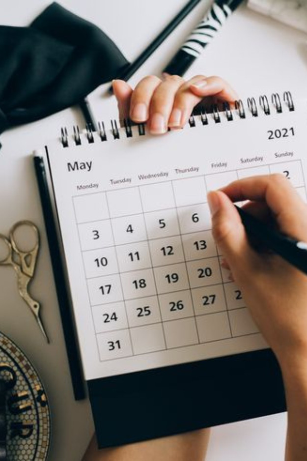 26 Best Monthly Reset Routine to Own your month like a boss!